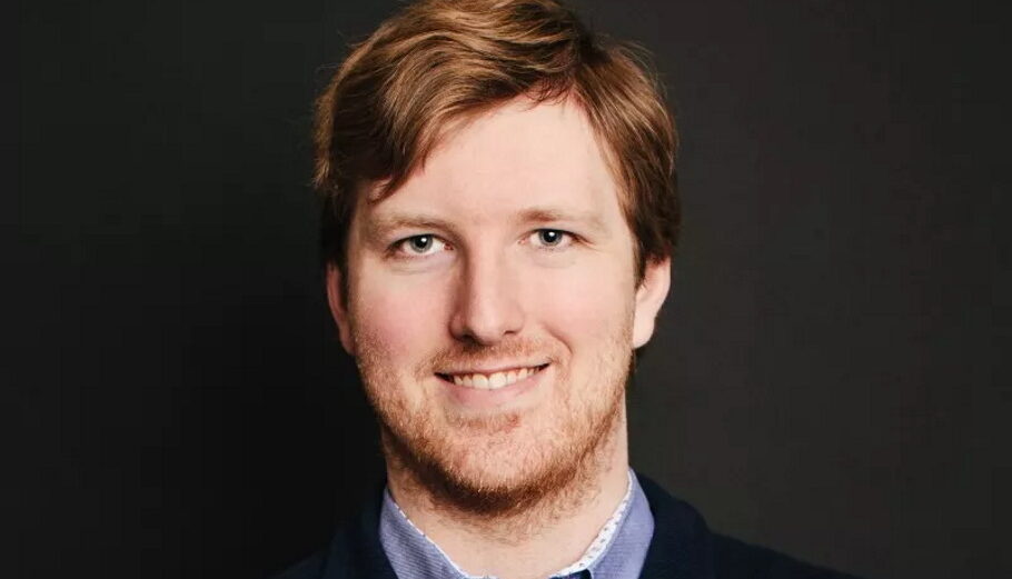 Όστιν Ράσελ: Εξαγοράζει τη Forbes έναντι 800 εκατ. δολαρίων