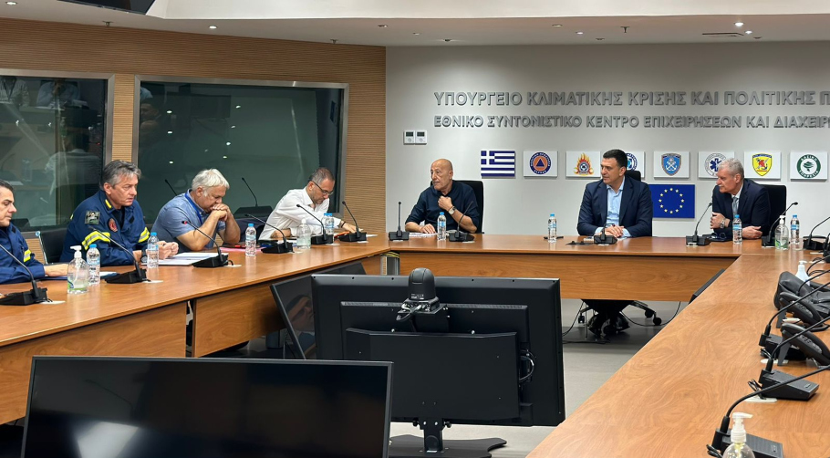 Σύσκεψη Κικίλια με ΔΕΔΔΗΕ και ΑΔΜΗΕ για αντιπυρική περίοδο