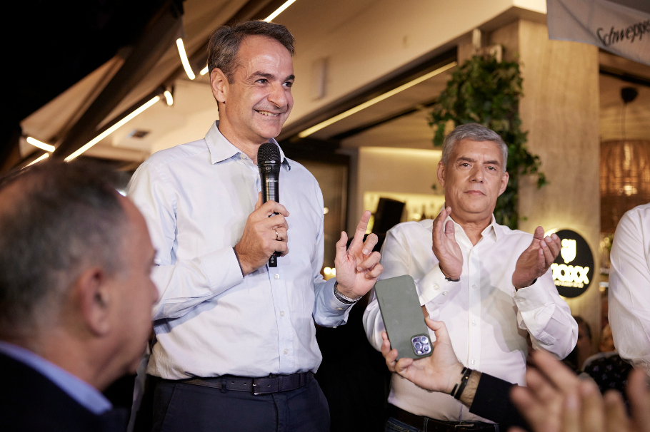 Μητσοτάκης από Λάρισα: Θα ξαναχτίσουμε μαζί όλα όσα χάθηκαν