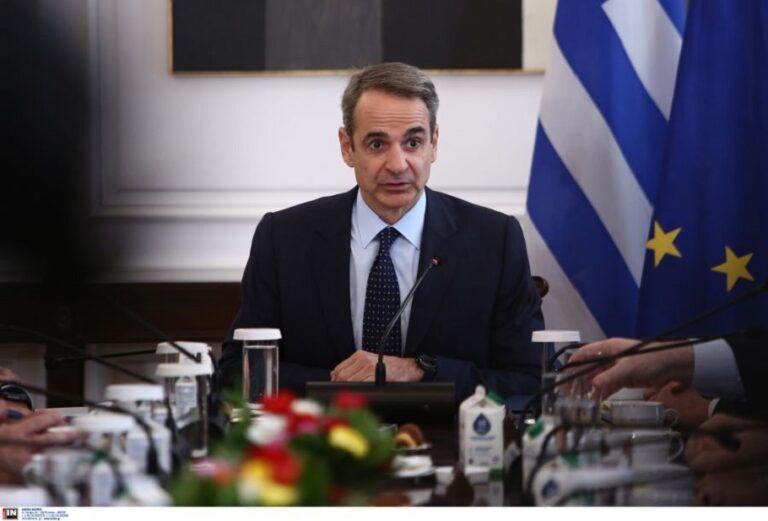 Mητσοτάκης: Αύξηση κατώτατου μισθού στα 830 ευρώ από 1η Απριλίου