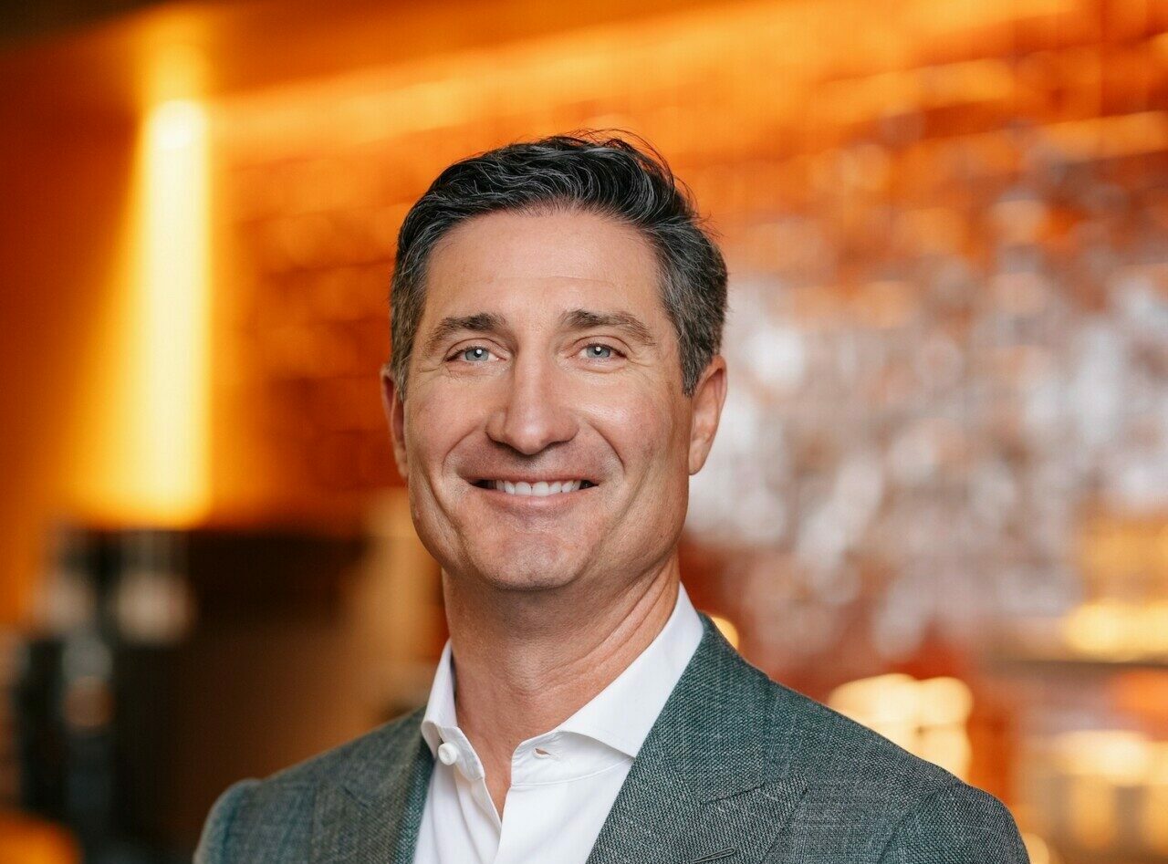 Μπράιαν Νίκολ: Τι σχεδιάζει ο νέος CEO των Starbucks