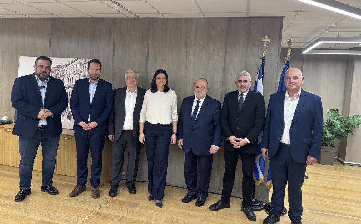 ΠΟΕΣΕ: Συνάντηση με Κεραμέως για την ψηφιακή κάρτα εργασίας