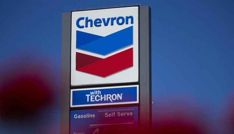 Ακρόαση Exxon Mobil και Hess για το deal 53 δισ. της Chevron