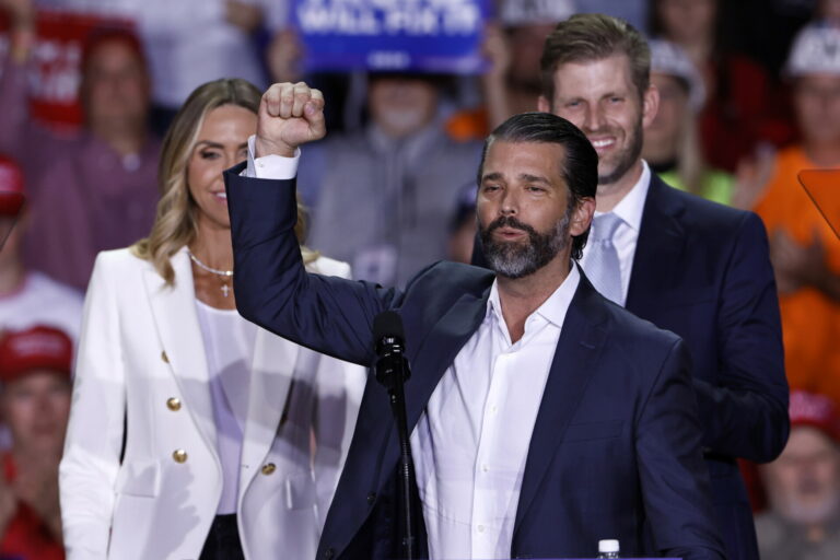 Τραμπ Τζούνιορ: Διεφθαρμένη η Ουκρανία ίσως σταματήσουμε να την ...