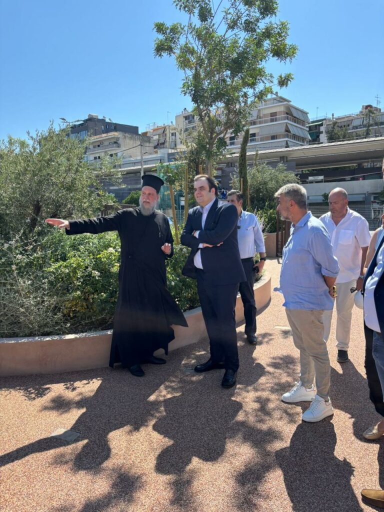 Επίσκεψη Πιερρακάκη στο «Ιωνικό Κέντρο» της Ι.Μ. Νέας Ιωνίας