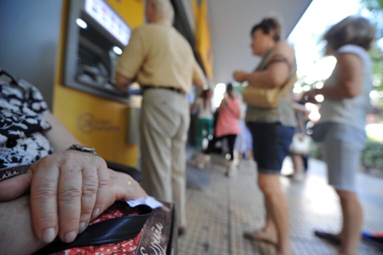 Συντάξεις Σεπτεμβρίου 2025: Πότε πληρώνονται οι ασφαλισμένοι σε ΟΑΕΕ ...