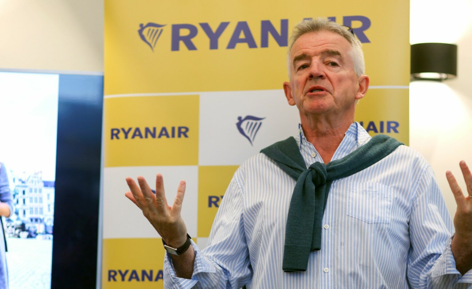 Ryanair (Μάικλ Ο’ Λίρι): Κατάρριψη drones όχι τείχος, άχρηστη η φον ...